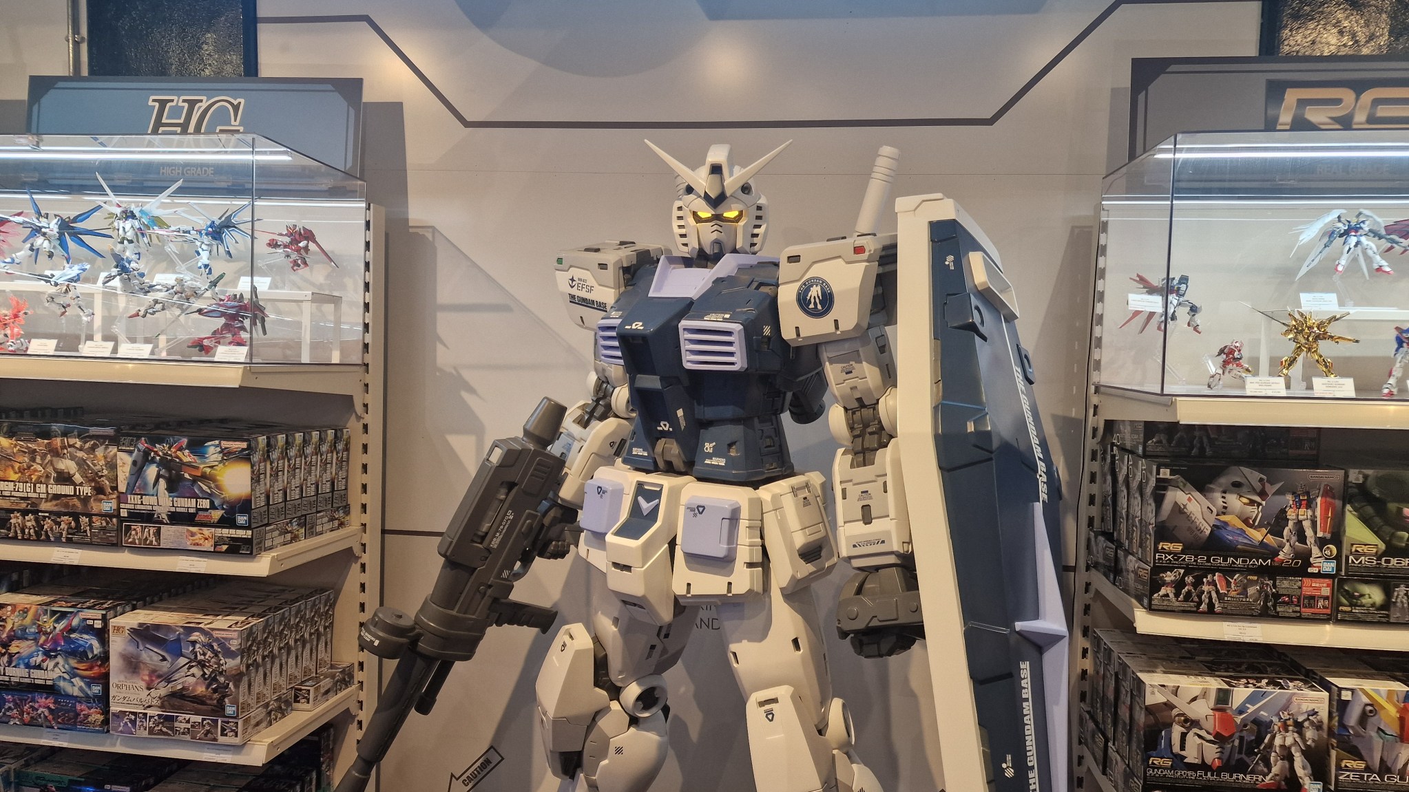 Gundam Base Pop-Up World Tour London Exclusive First look inside ...